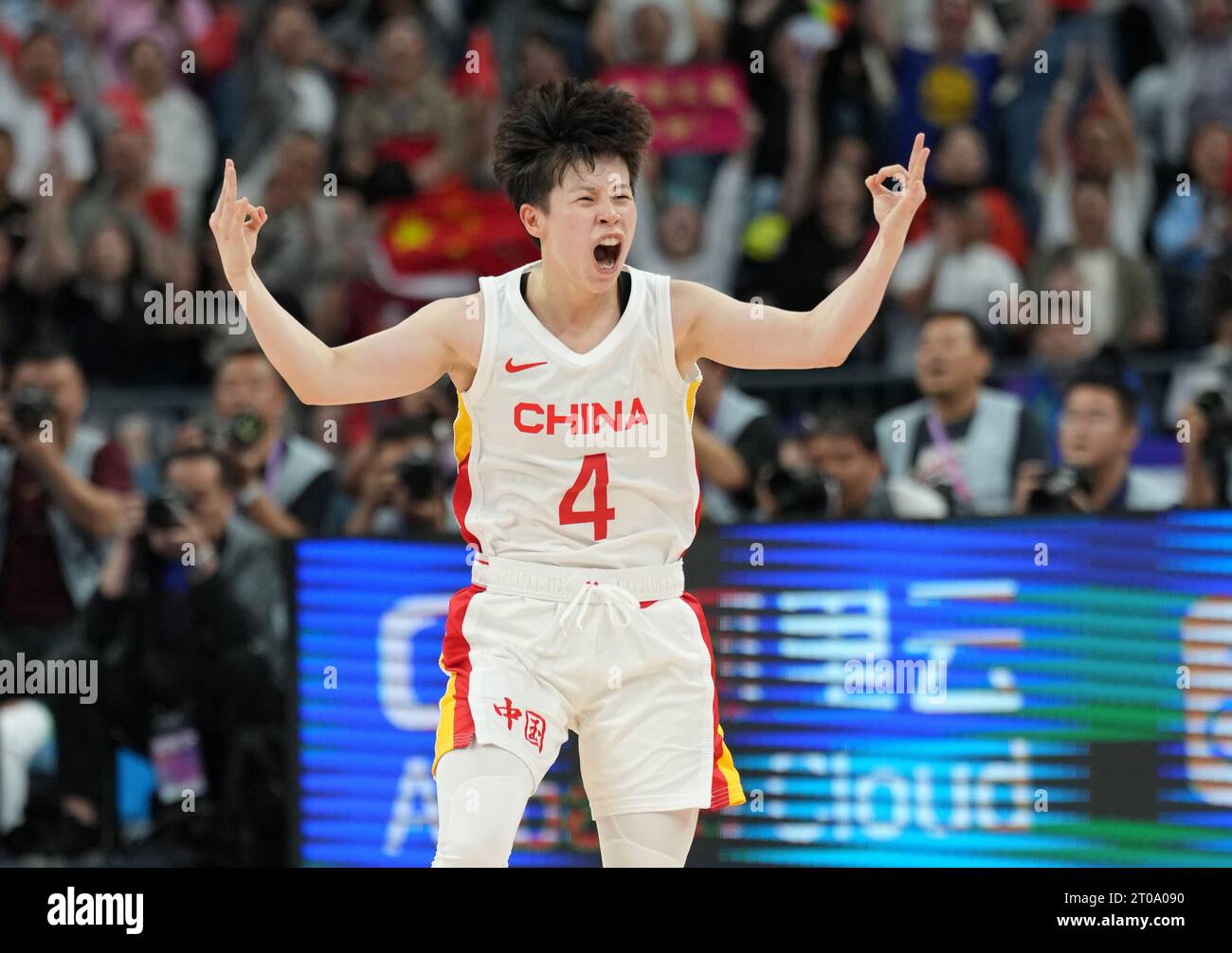 Hangzhou, China's Zhejiang Province. 5th Oct, 2023. Li Yuan of China ...