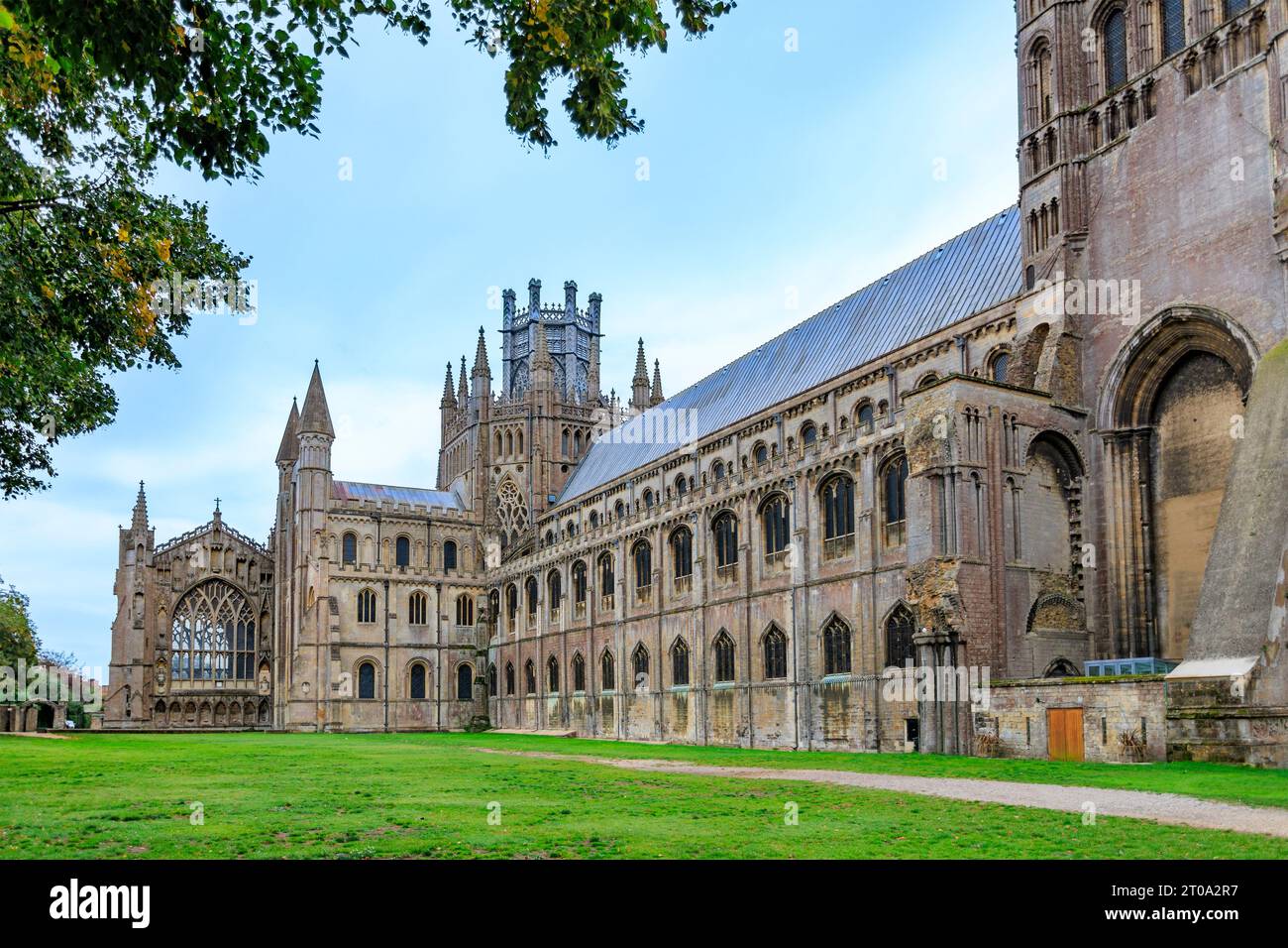 The north side of Ely Cathedral showing its famous Octagon ...