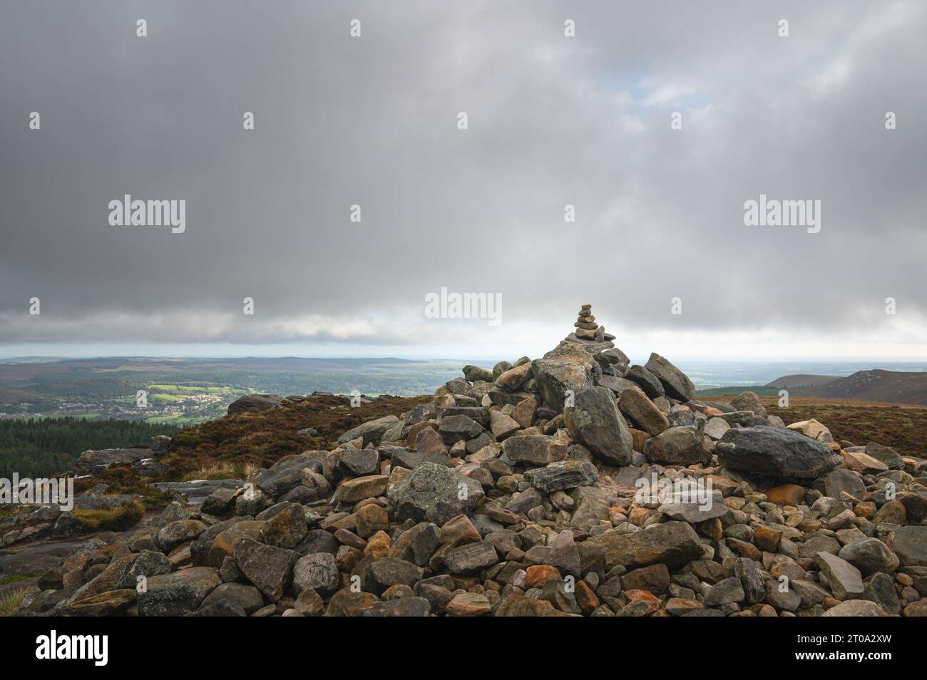 Simonside hills and crags. Views towards the Cheviots. Northumberland ...