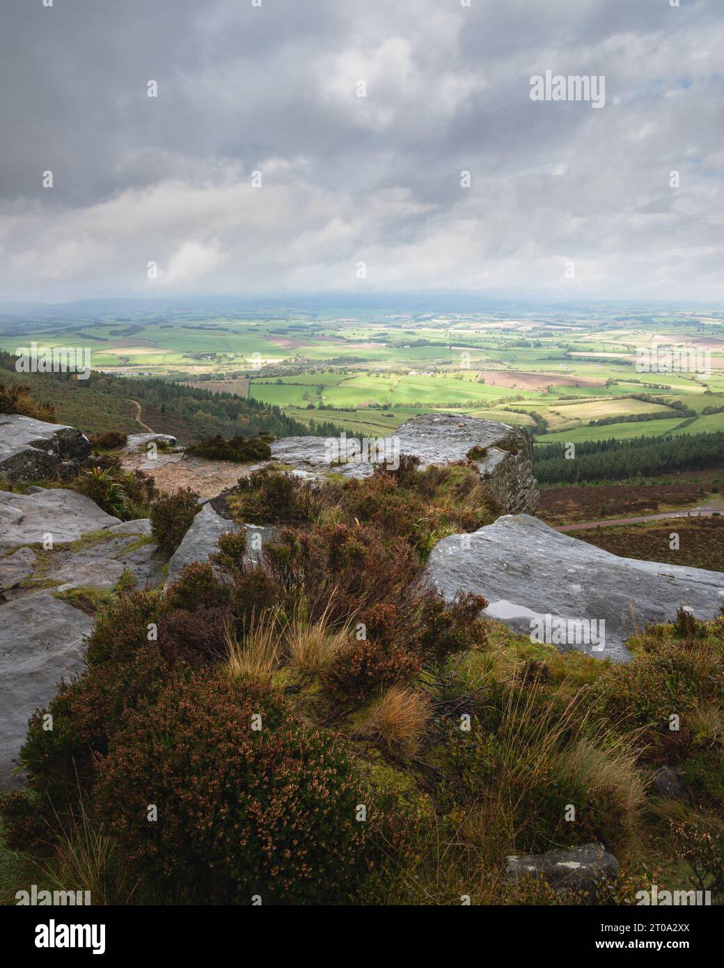 Simonside hills and crags. Views towards the Cheviots. Northumberland ...