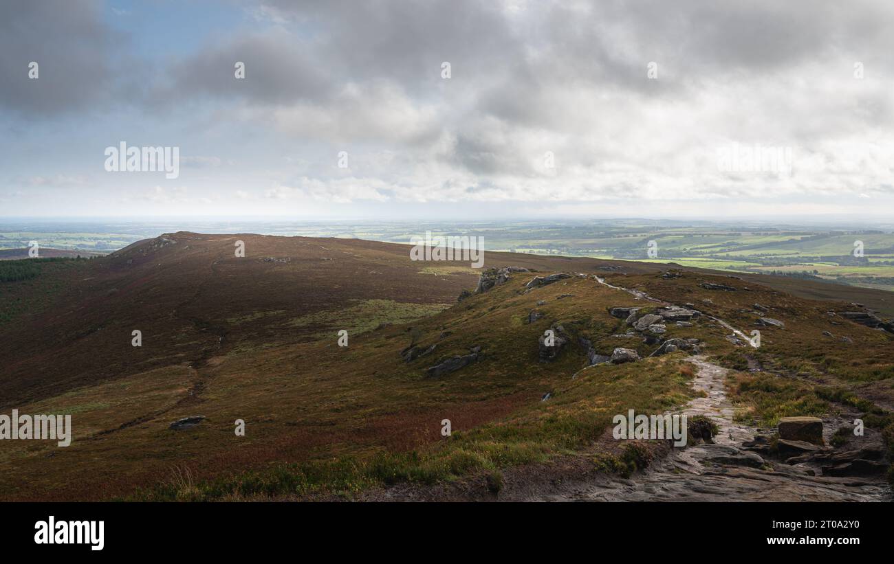 Simonside hills and crags. Views towards the Cheviots. Northumberland ...