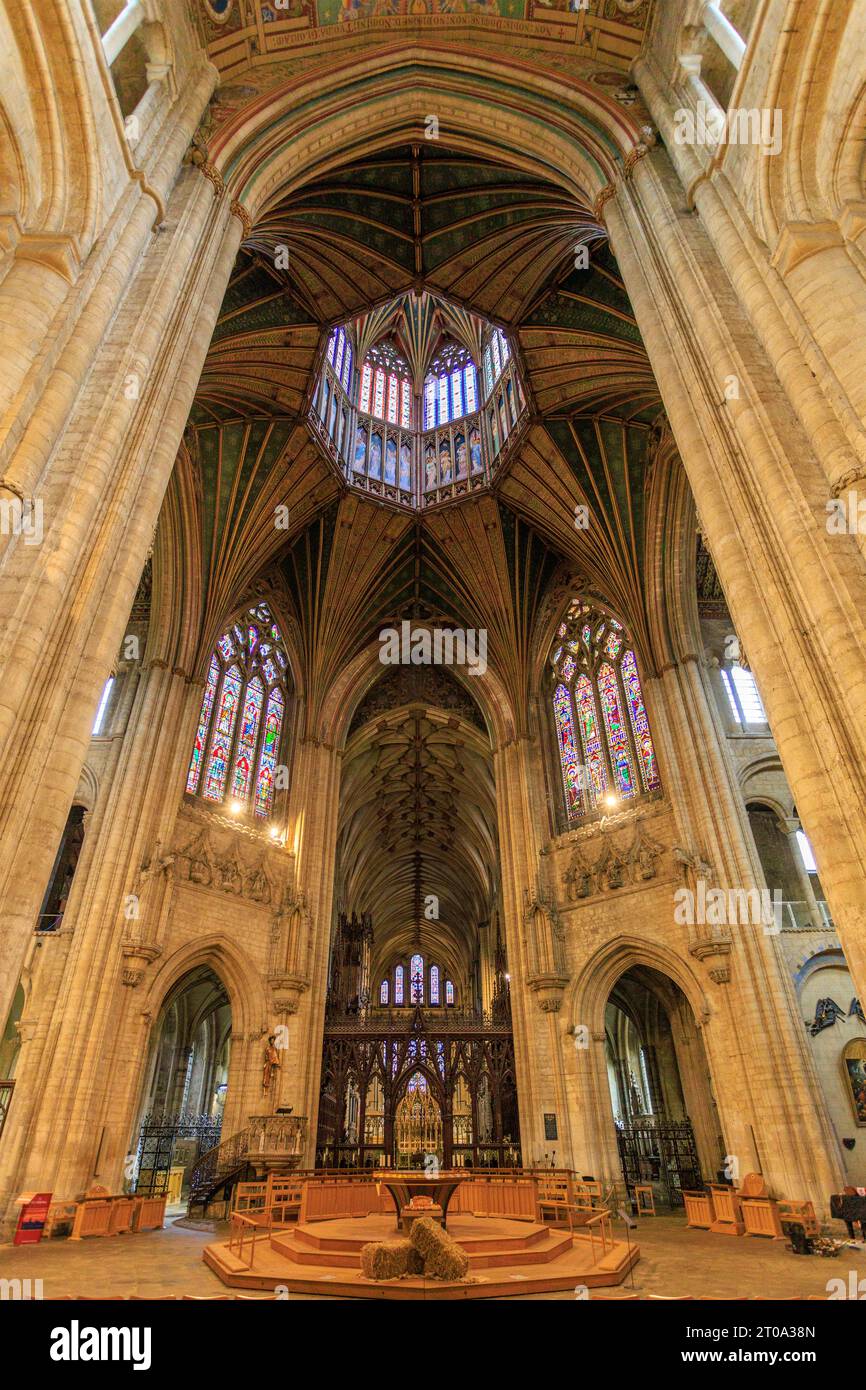 Looking up at the magnificent architecture of the Octagon lantern at ...