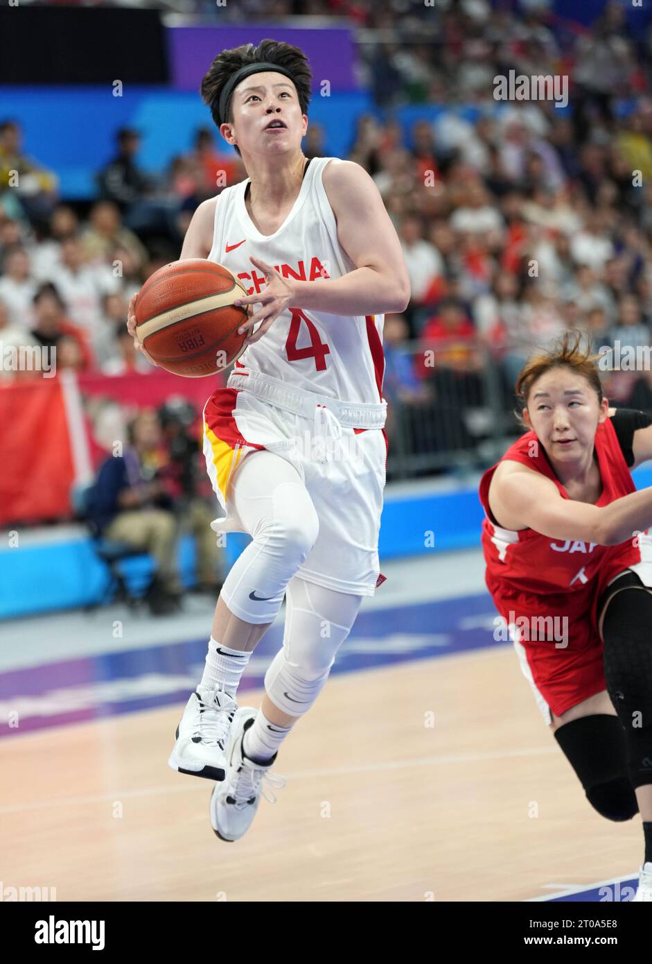 Hangzhou, China's Zhejiang Province. 5th Oct, 2023. Li Yuan (L) of ...