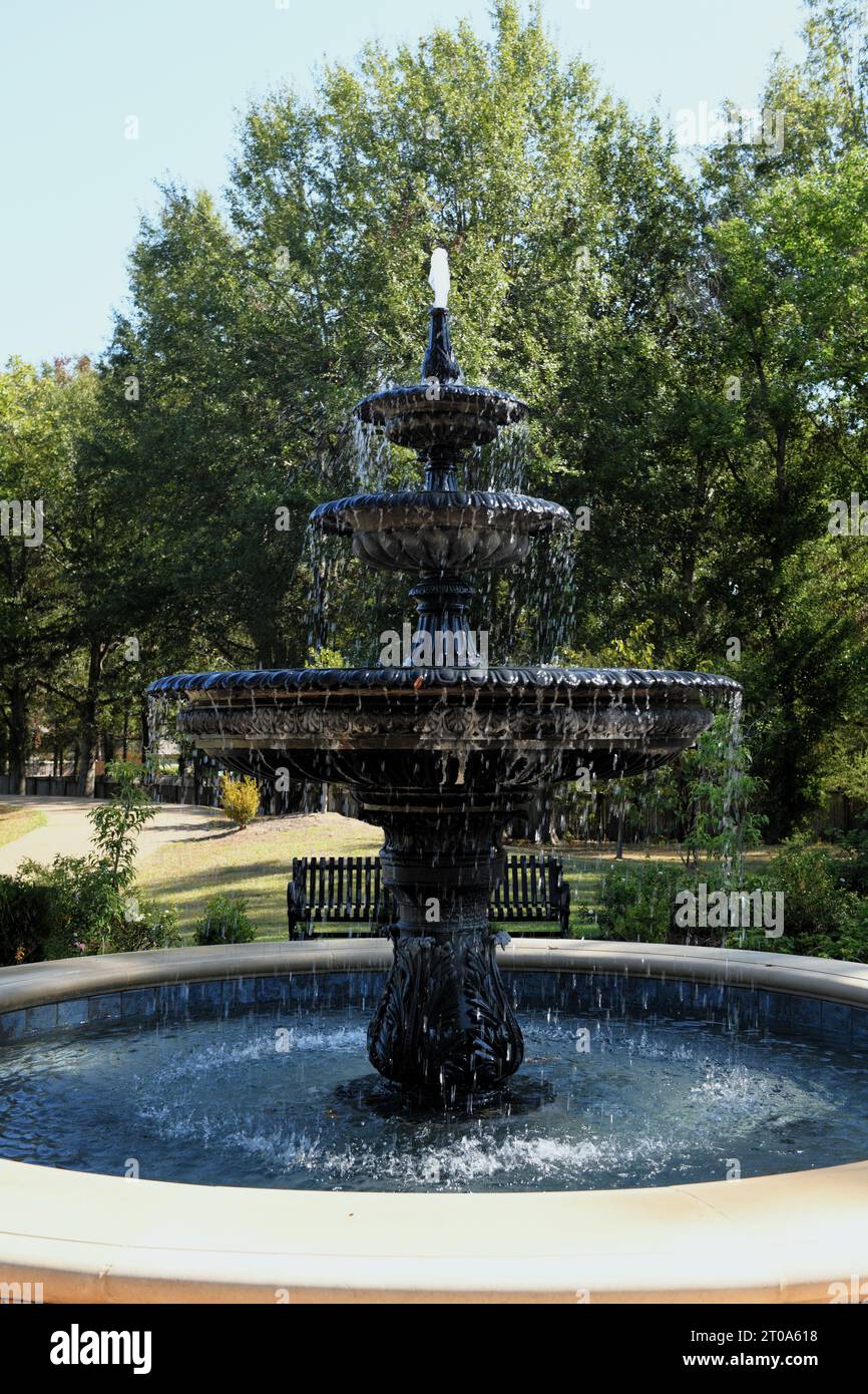 Water fountain in the park Stock Photo - Alamy