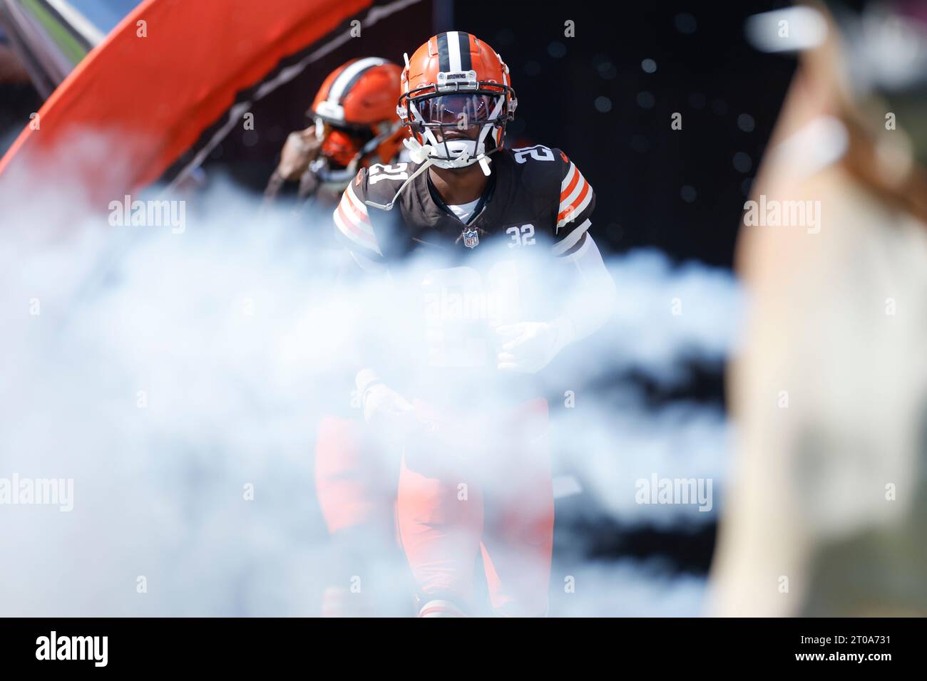 Cleveland Browns cornerback Denzel Ward takes the field before an NFL ...