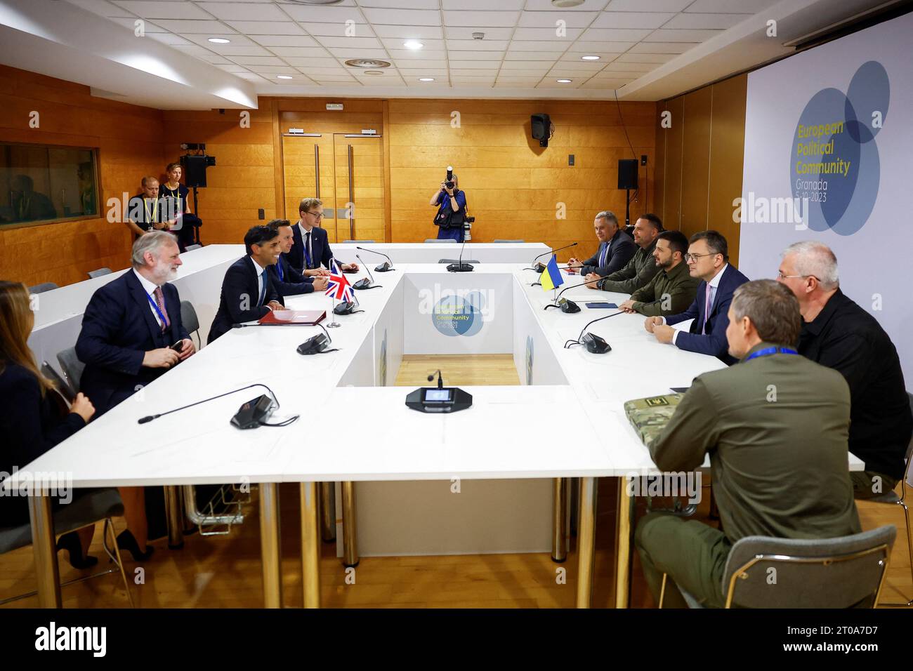 Ukrainian President Volodymyr Zelensky and Prime Minister Rishi Sunak ...