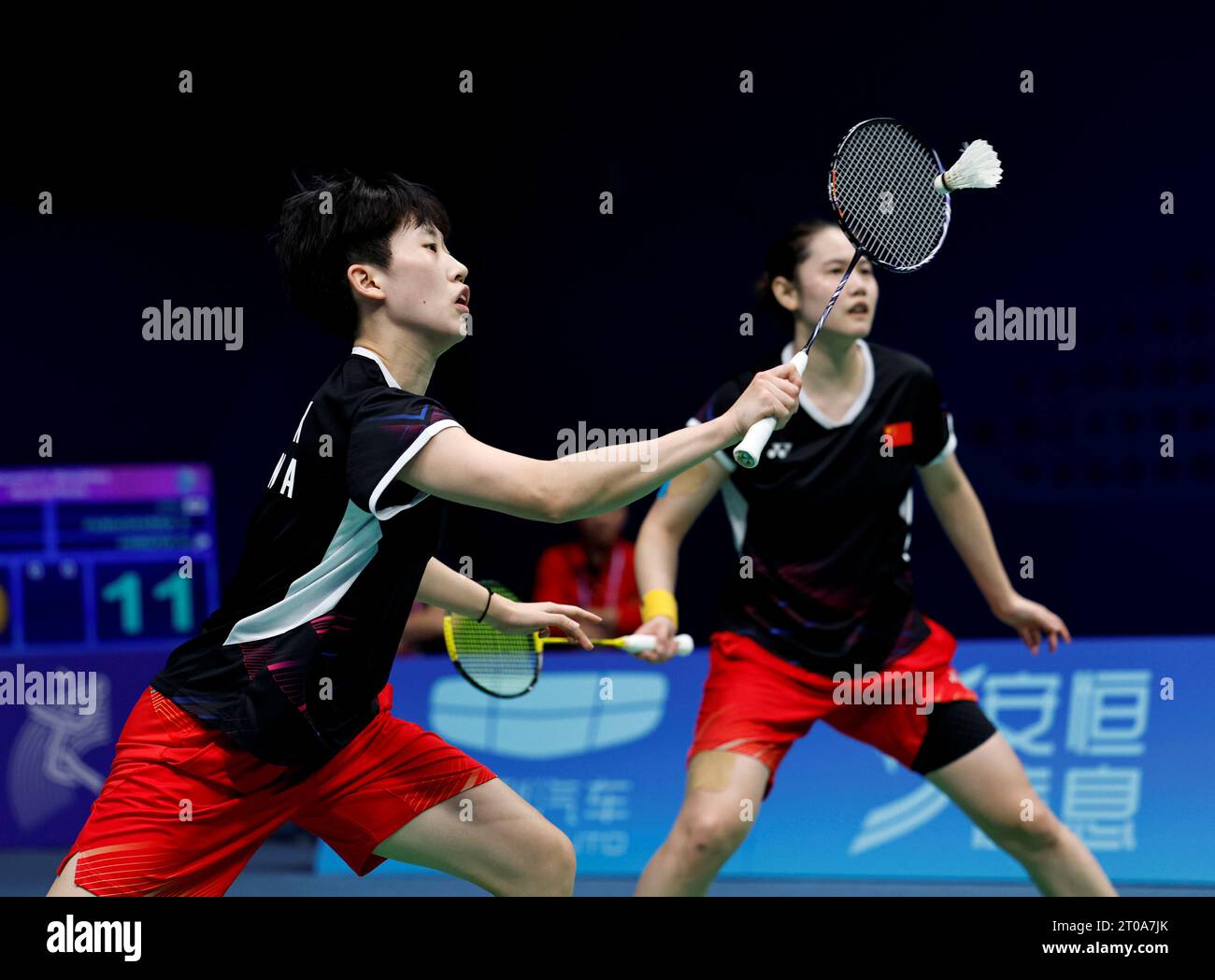 Hangzhou, China's Zhejiang Province. 5th Oct, 2023. Zheng Yu (L)/ Zhang ...