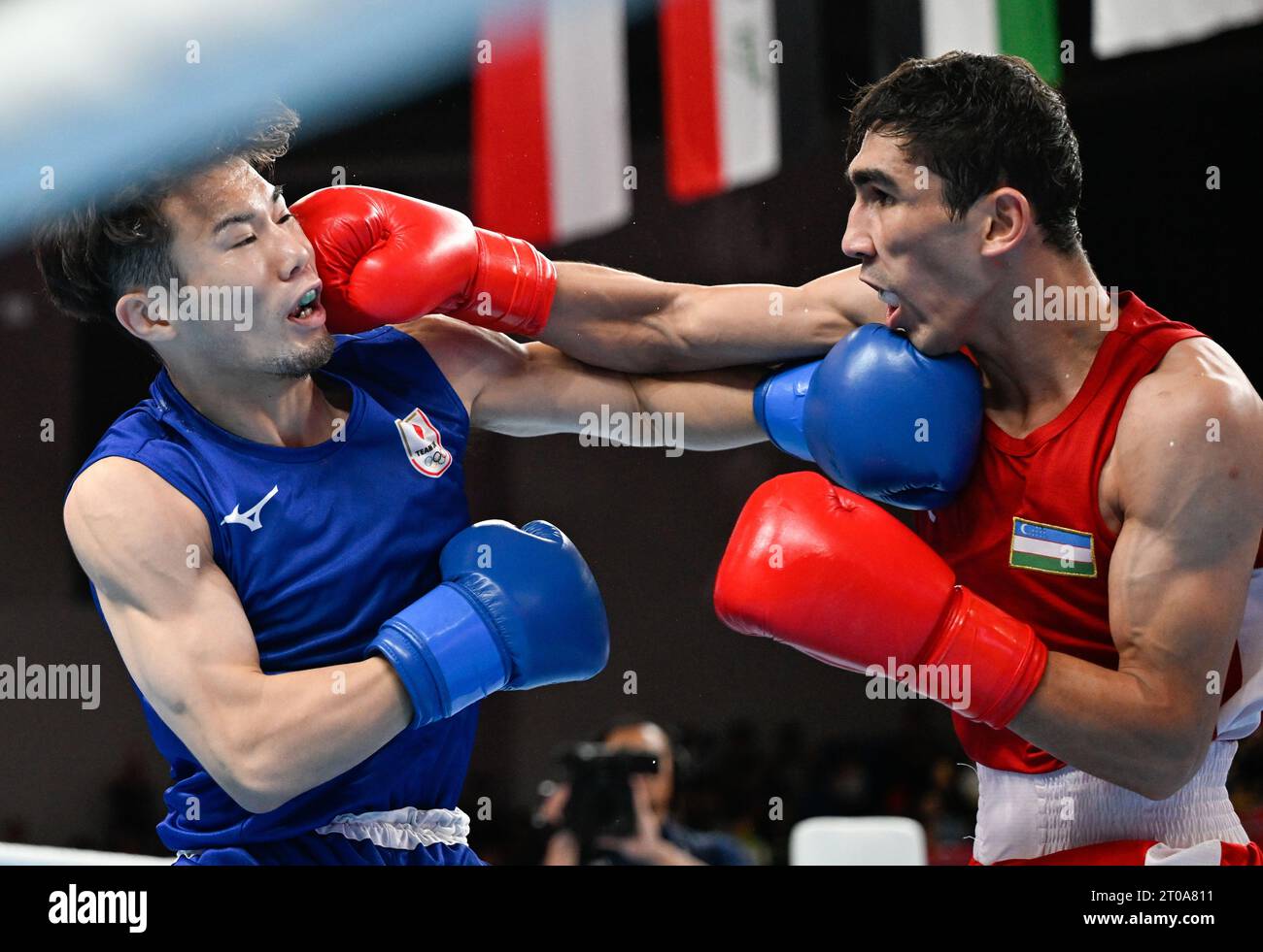 Hangzhou, China's Zhejiang Province. 5th Oct, 2023. Harada Shudai (L ...