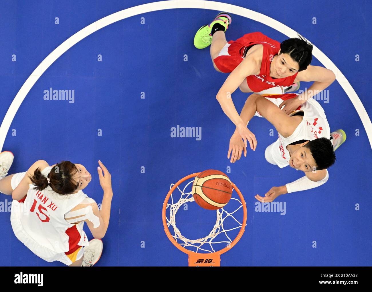 Hangzhou, China's Zhejiang Province. 5th Oct, 2023. Huang Sijing (R) of ...