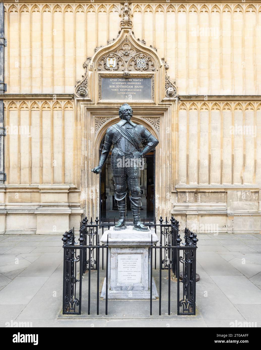 Bronze Statue of William Herbert, the Earl of Pembroke, in the the Great Gate of Bodleian ...