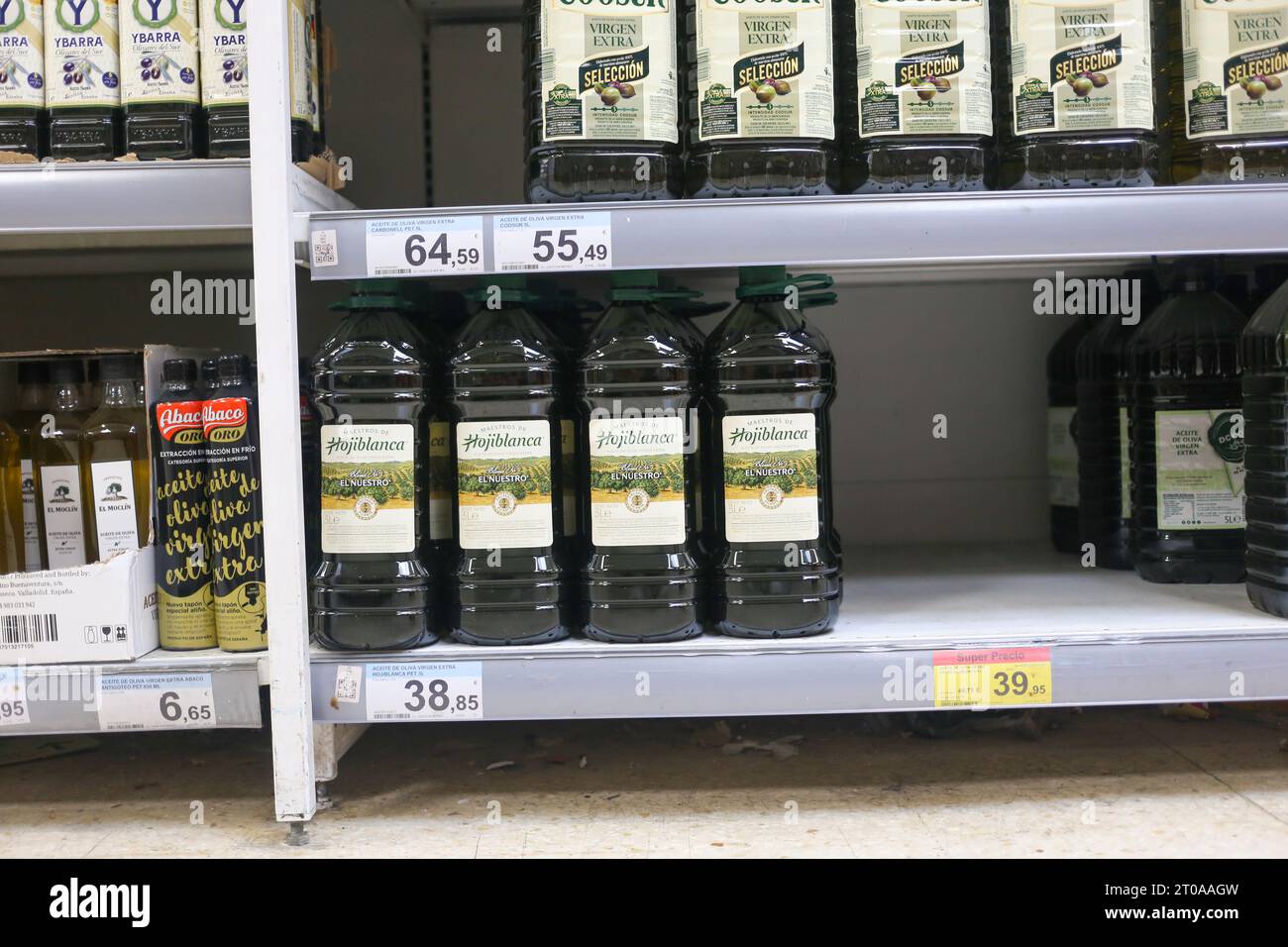 Carbonell oil hi-res stock photography and images - Alamy