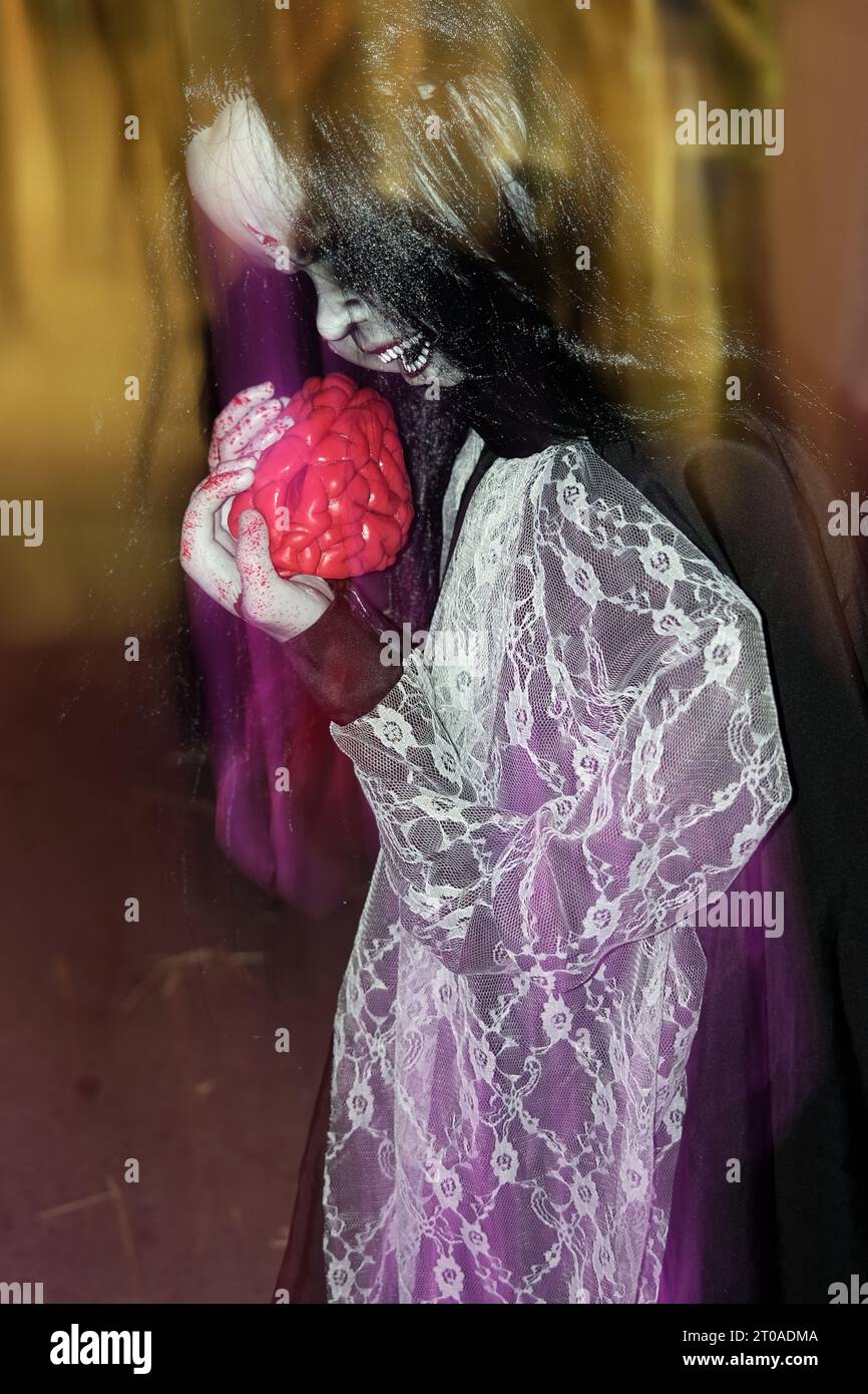 Animatronic movement hi-res stock photography and images - Alamy