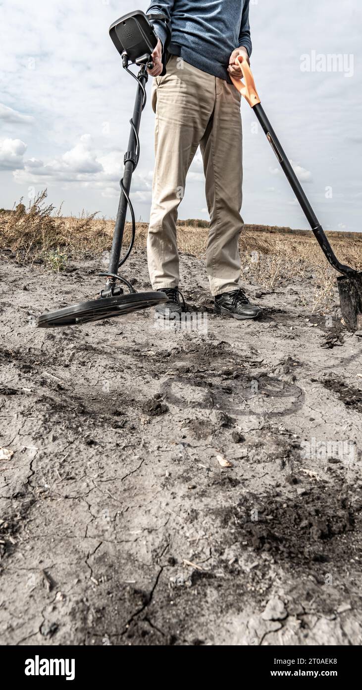 Archaeological and treasure hunting with a gold detector.Hunting for ...