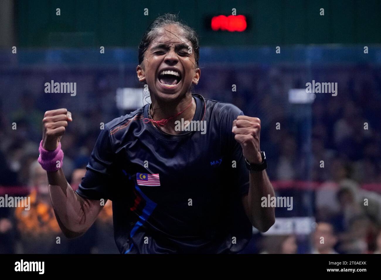 Malaysia's Subramaniam Sivangasari celebrates after defeating Hong Kong ...