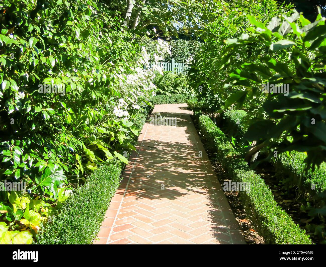 Well maintained walkway hi-res stock photography and images - Alamy
