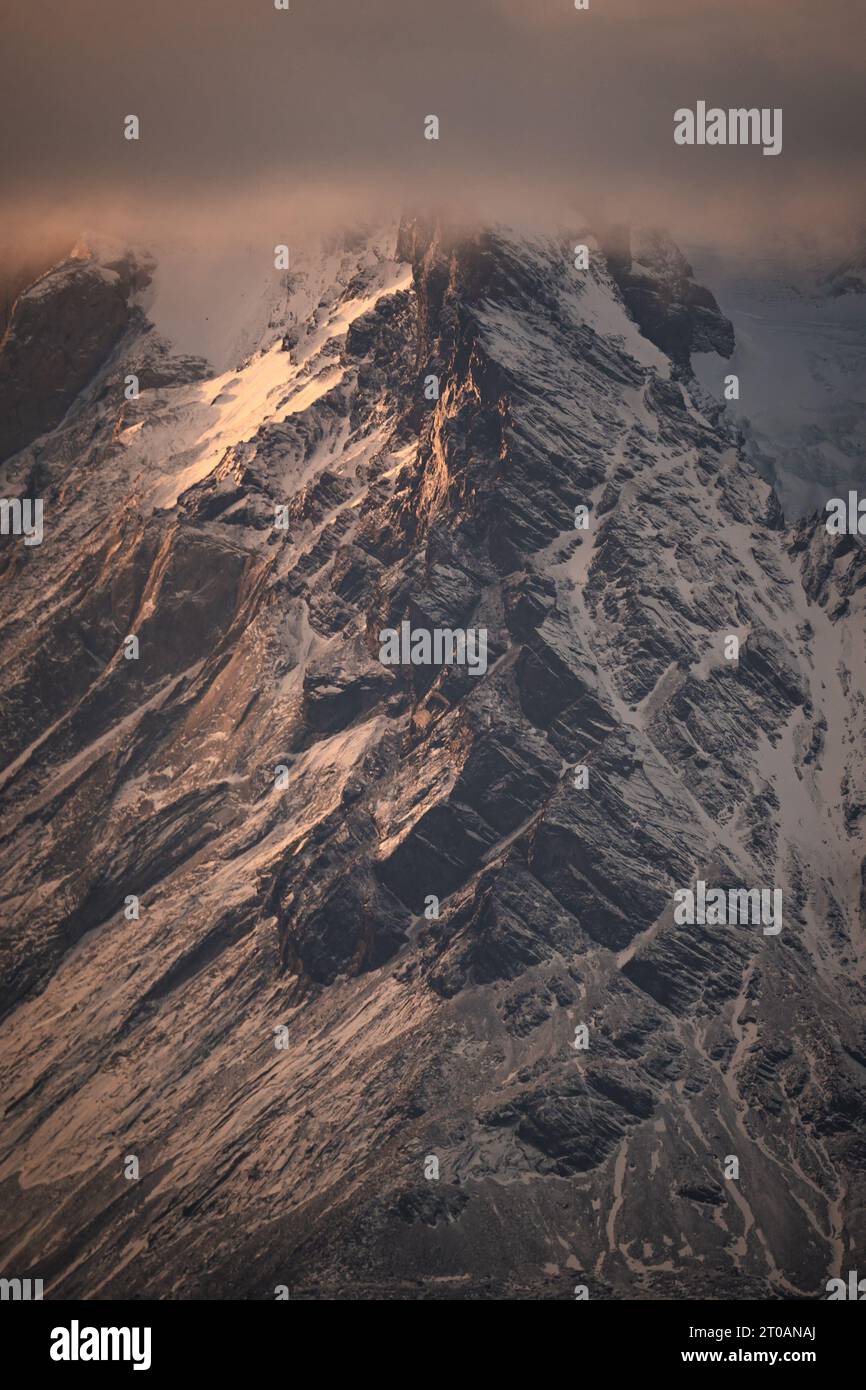 The majestic mountain range in Torres del Paine national park ...