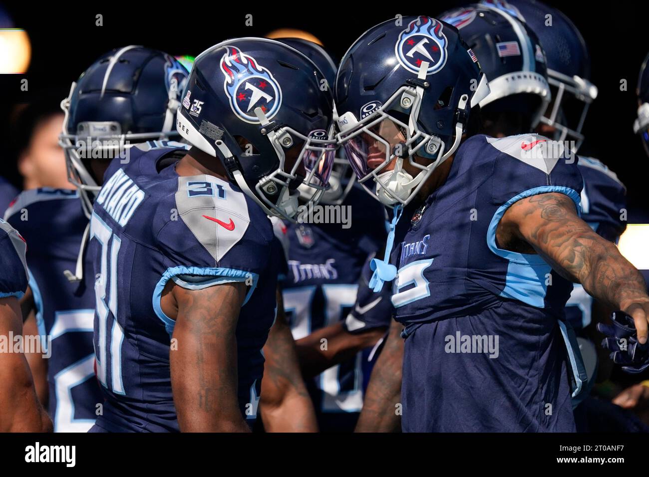 Tennessee Titans safety Kevin Byard, left, and cornerback Sean Murphy ...