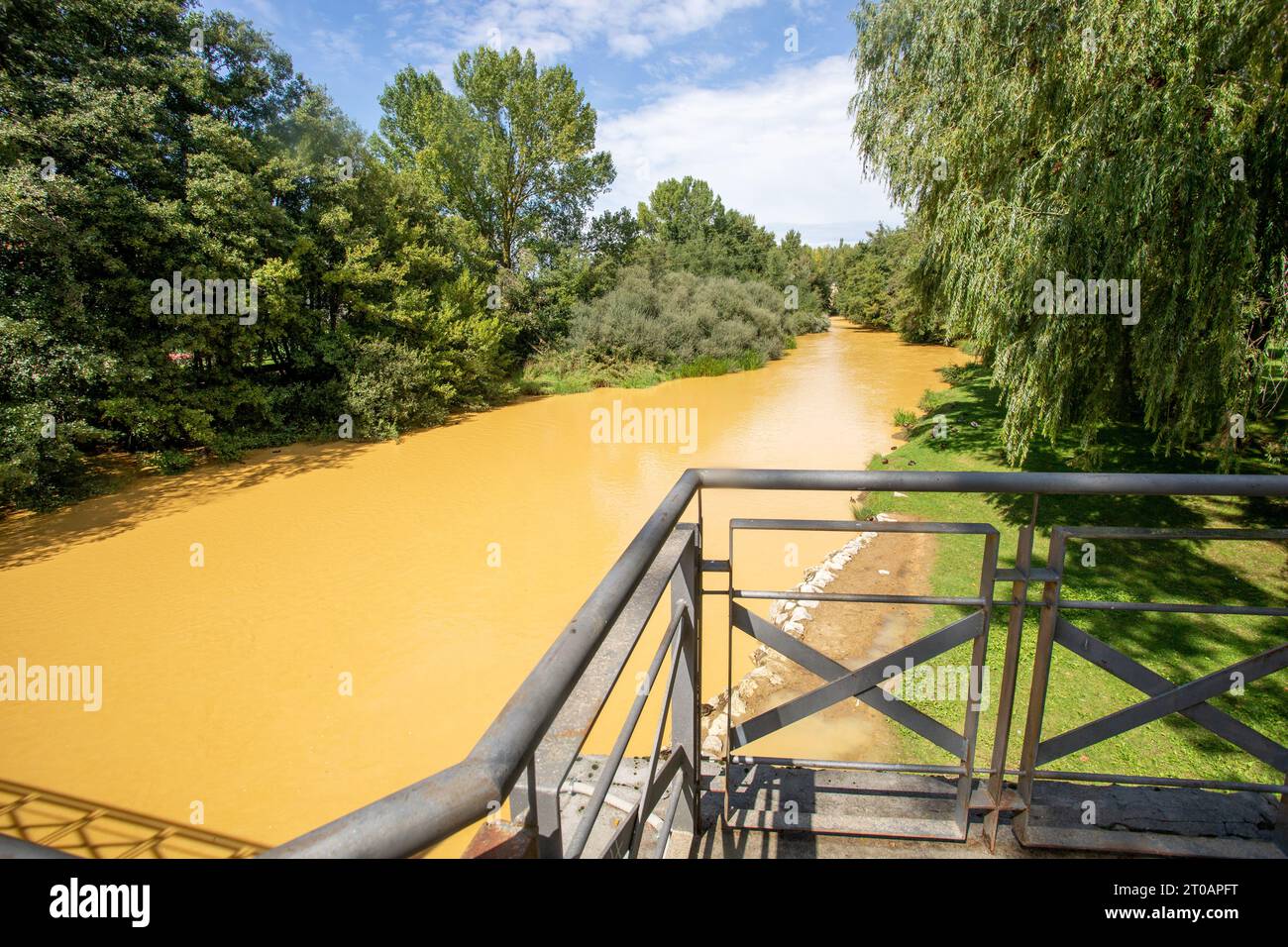 The river Carrion flowing through the Spanish town of Carrion Stock ...