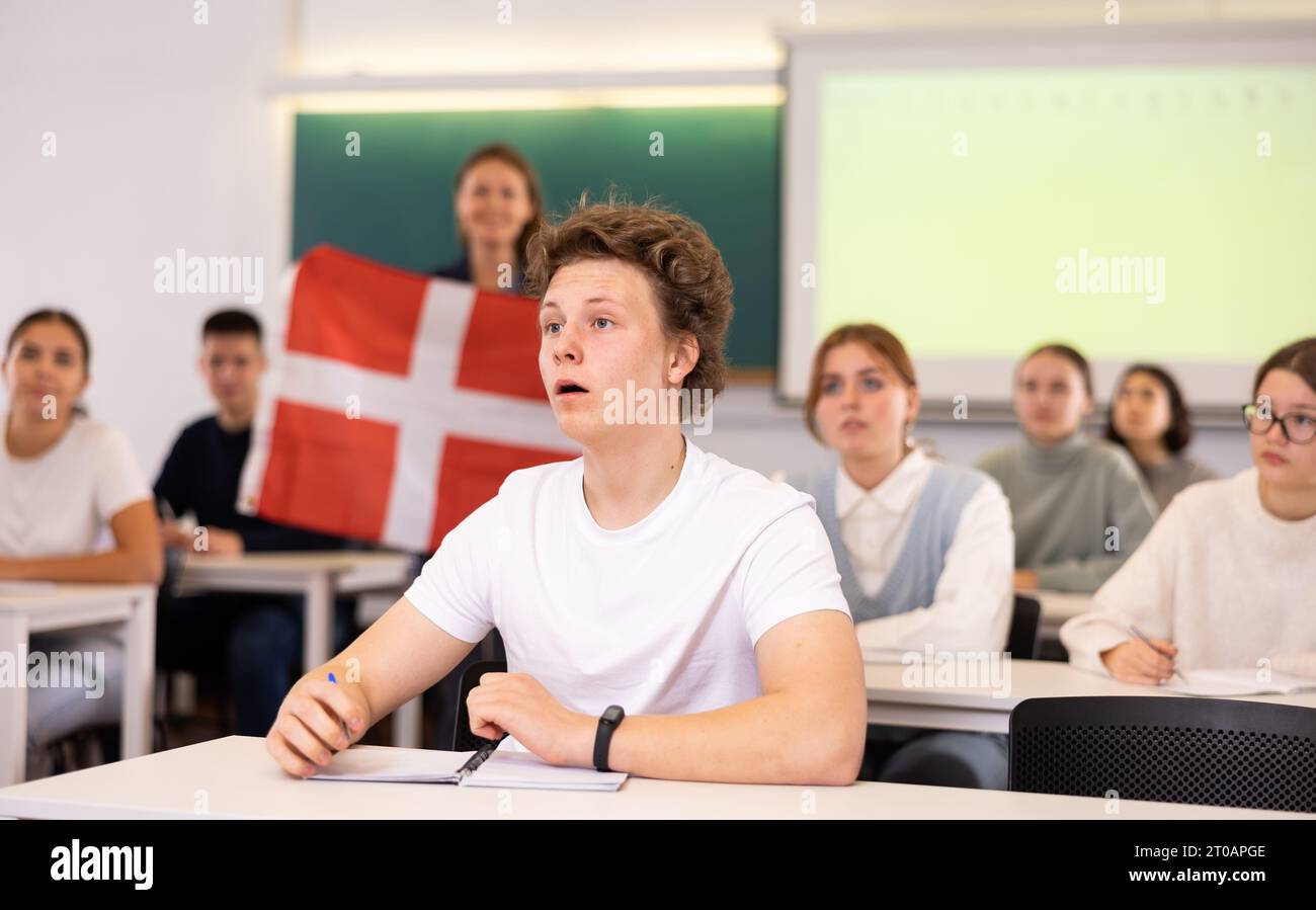 Junior high school history hi-res stock photography and images - Alamy