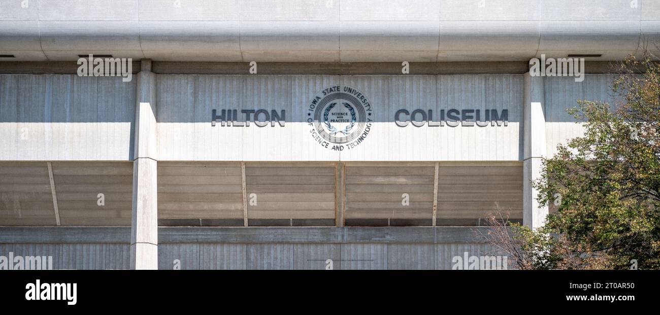 Hilton coliseum hi-res stock photography and images - Alamy