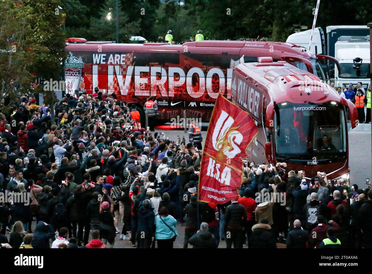 Liverpool, UK. 05th Oct, 2023. The Liverpool team buses arrive at the ...