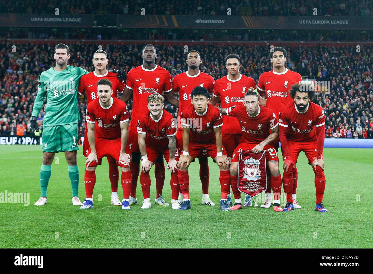Liverpool, UK. 05th Oct, 2023. The Liverpool team pose for a team ...