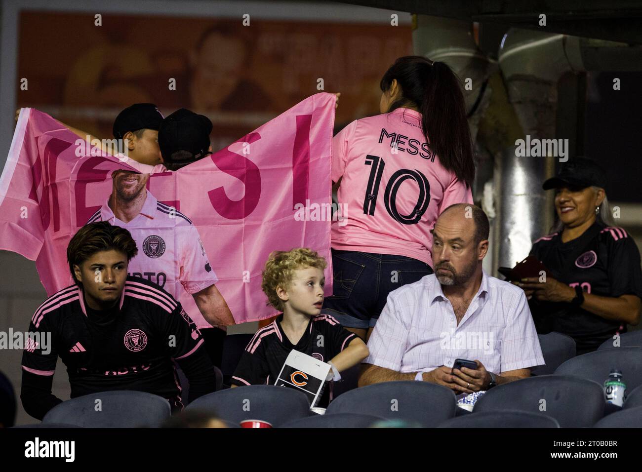 Chicago, Illinois, USA. 04th Oct, 2023. Fans with Inter Miami FC ...