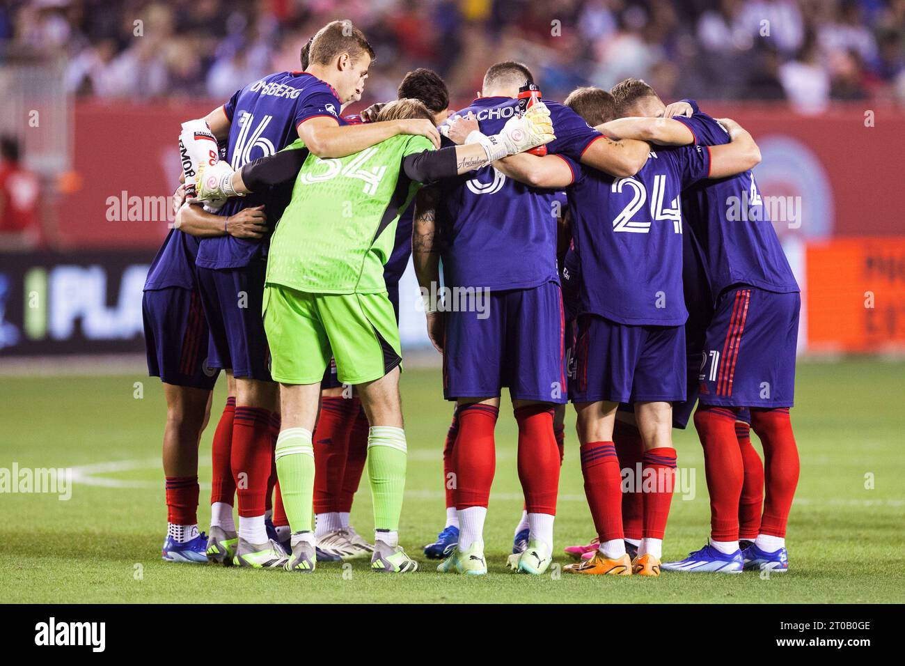 Chicago, Illinois, USA. 04th Oct, 2023. Chicago Fire FC huddles prior ...