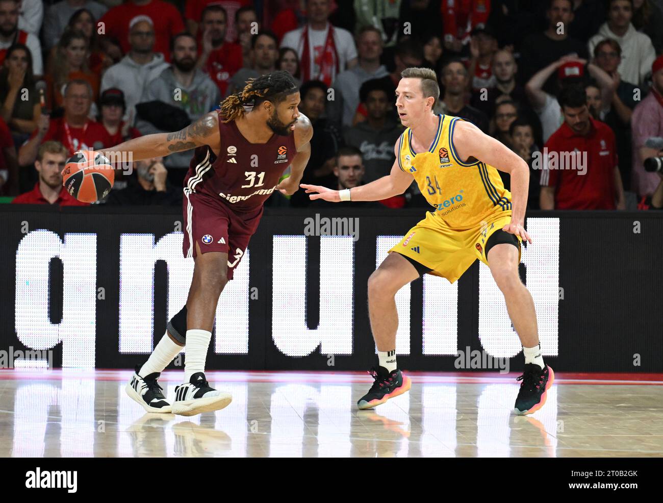 Devin booker 2023 hi-res stock photography and images - Alamy