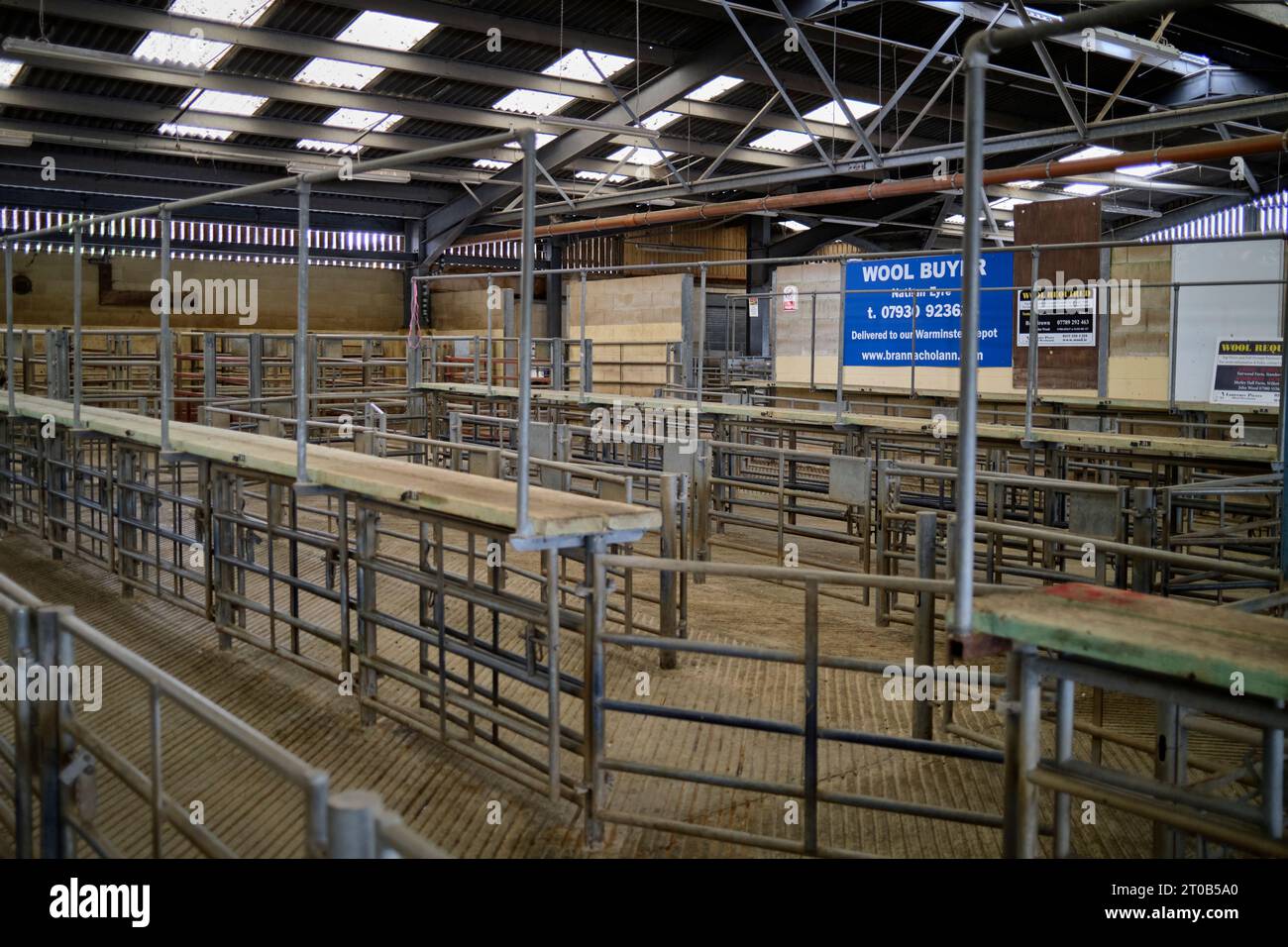 Empty cattle stalls hi-res stock photography and images - Alamy
