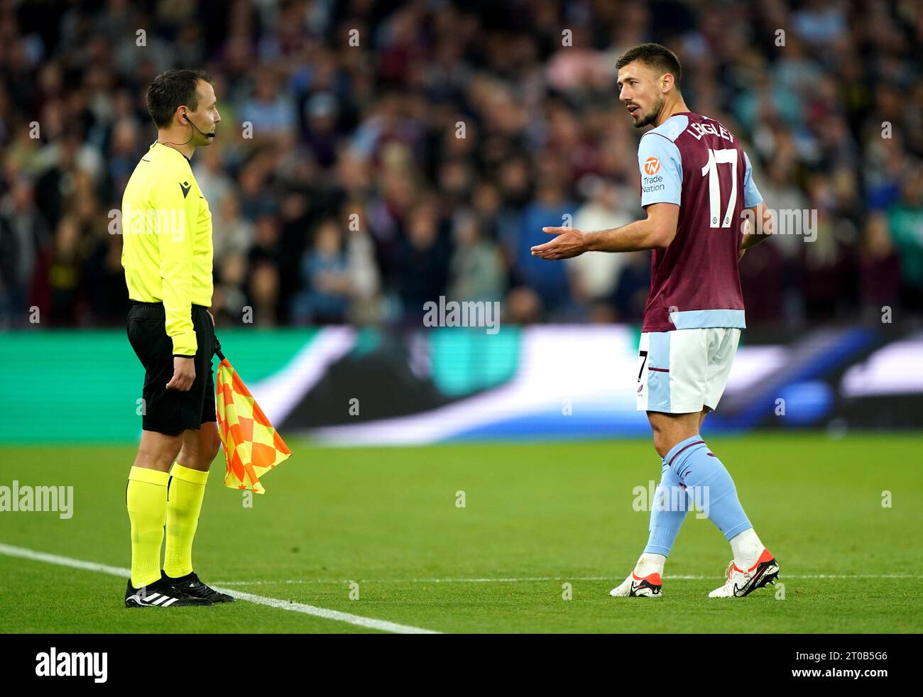 Lenglet aston villa hi-res stock photography and images - Alamy