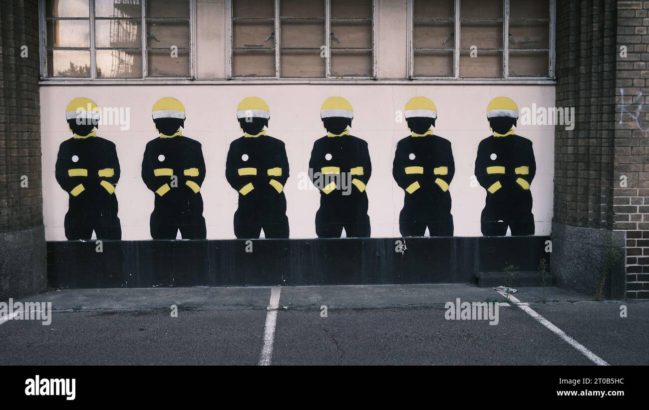 London fire brigade training hi-res stock photography and images - Alamy