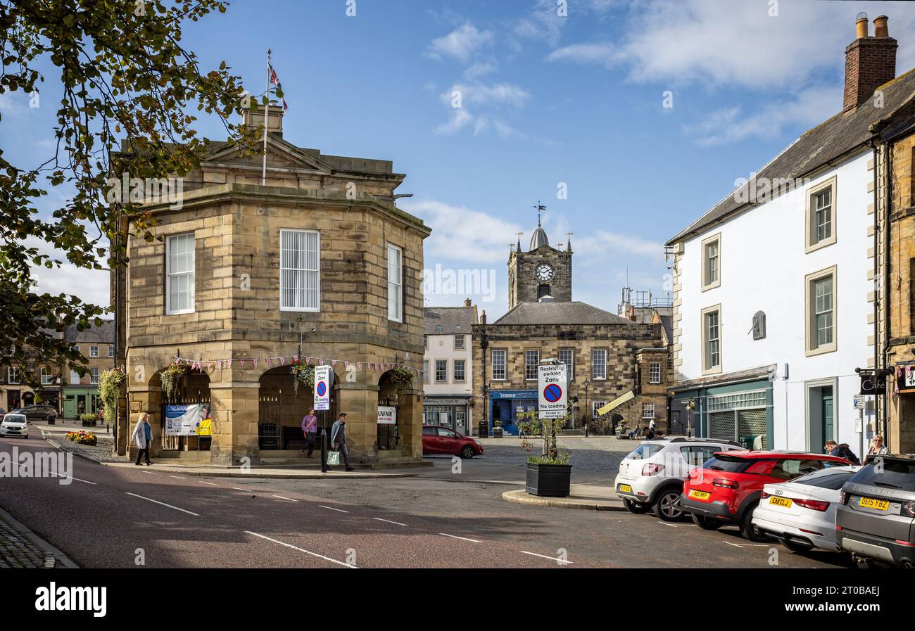 Alnwick town centre hi-res stock photography and images - Alamy