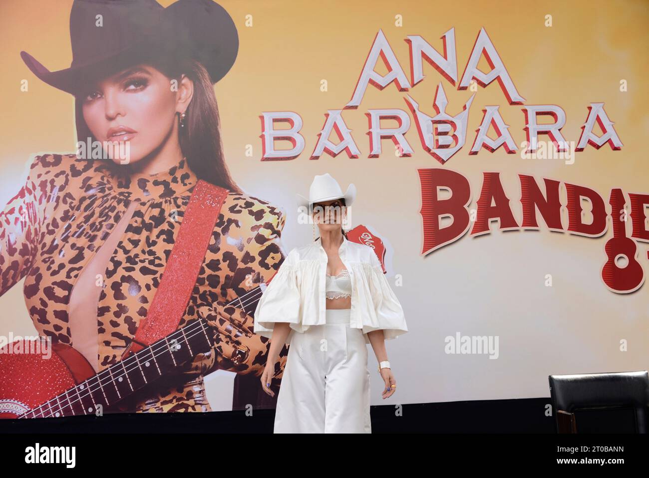 Mexico City, Mexico. 05th Oct, 2023. Singer Ana Barbara, attends a ...