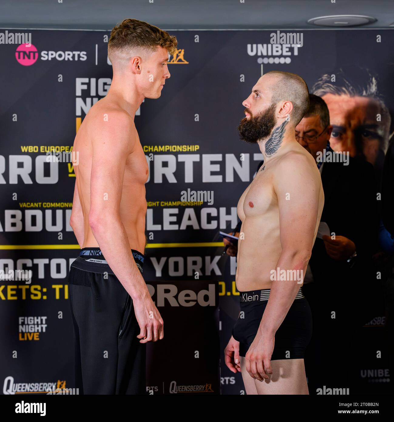 Weigh in carl hi-res stock photography and images - Alamy