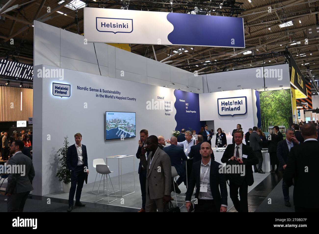 Helsinki in estate hi-res stock photography and images - Alamy