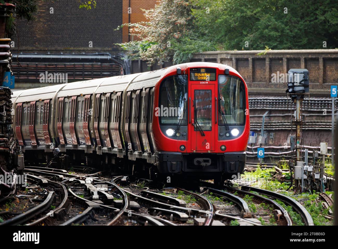 A Circle Line S7 tube train crosses points as it approaches the ...