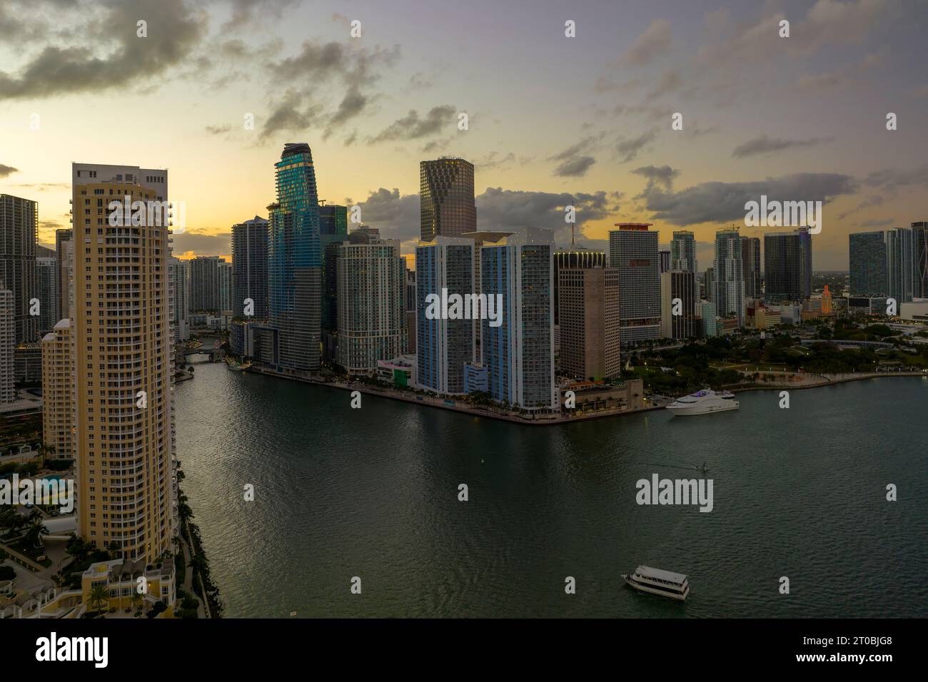 Evening urban landscape of downtown district of Miami Brickell in ...