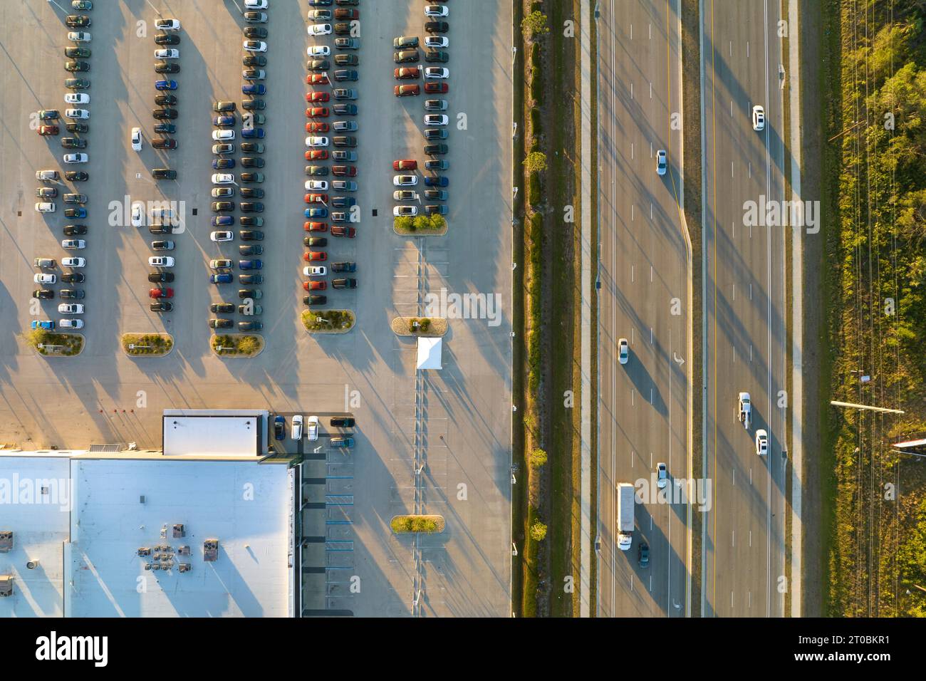 Factory parking lot roadside vehicle hi-res stock photography and ...