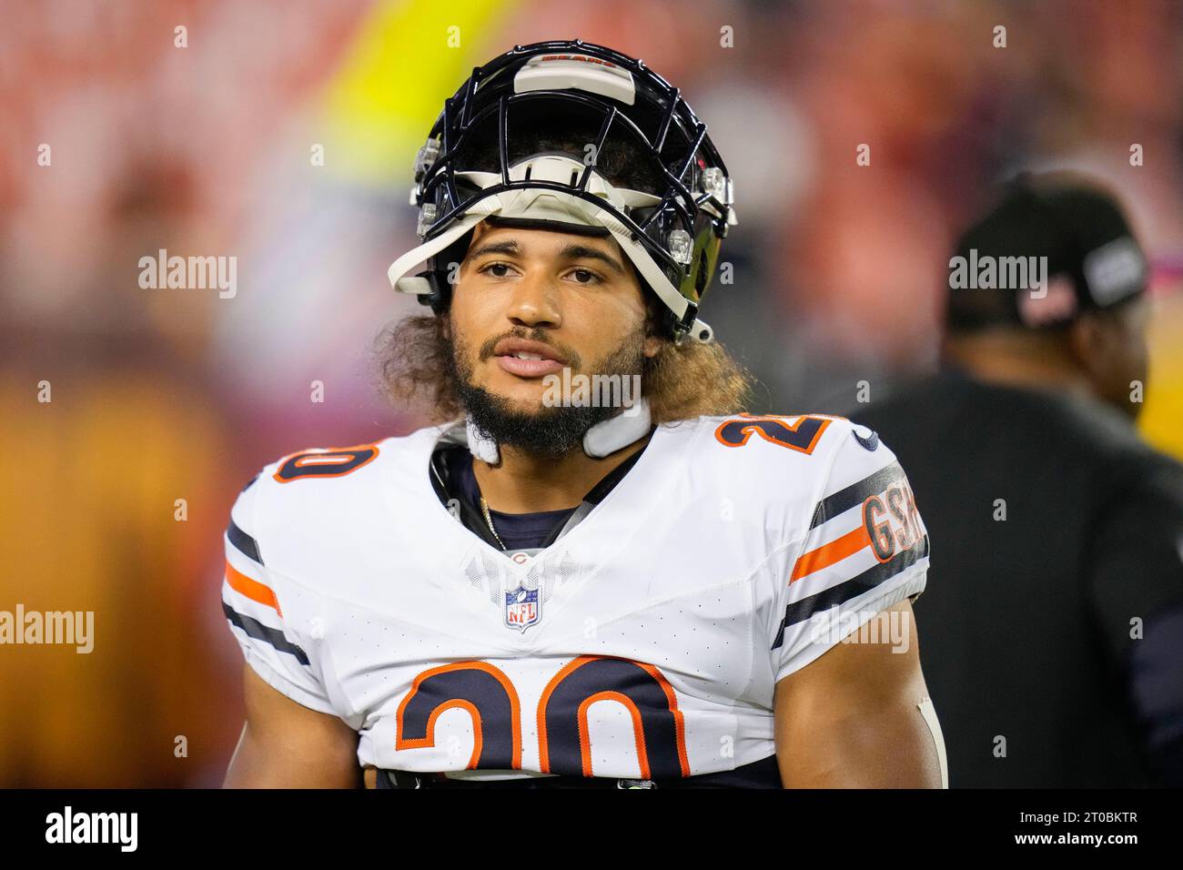 Chicago Bears running back Travis Homer (20) on the field before the ...