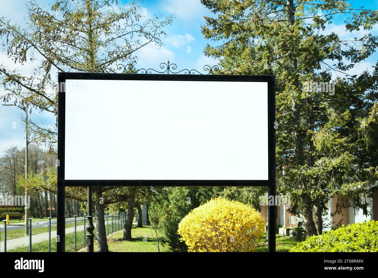 Big signboard hi-res stock photography and images - Alamy