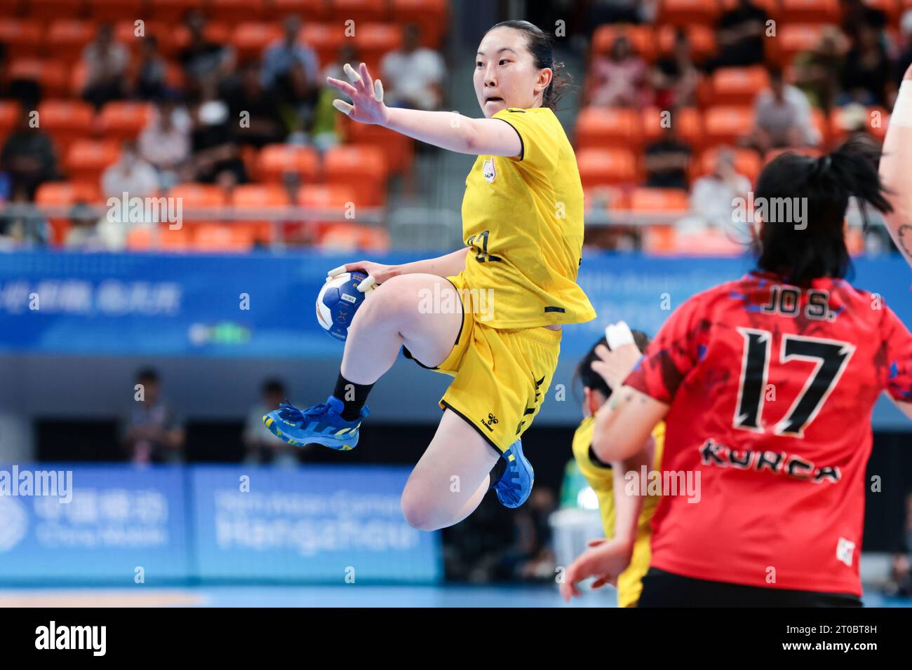Hangzhou, China. 5th Oct, 2023. Natsuki Aizawa (JPN) Handball : Womens ...