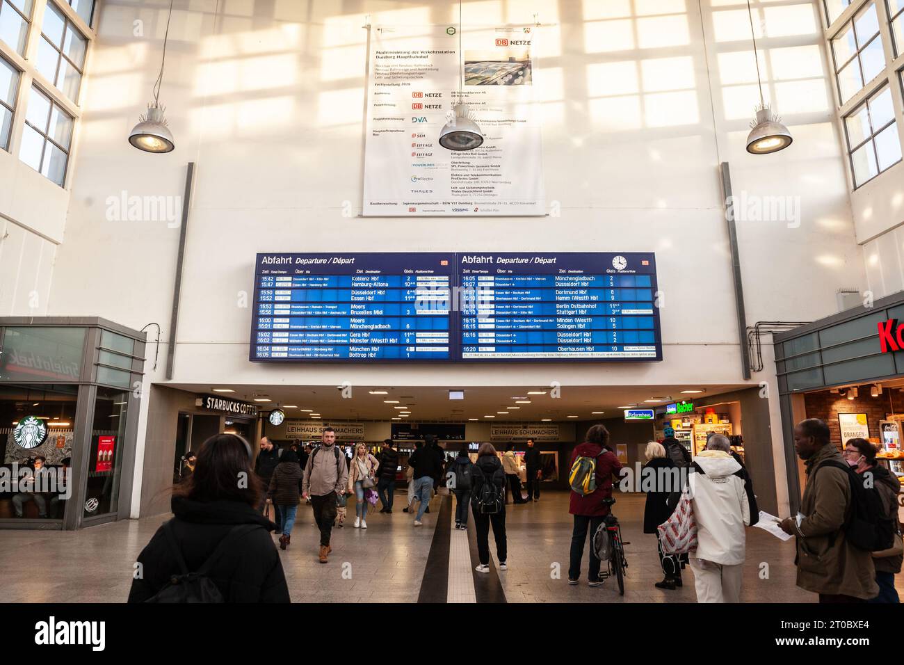 Duisburg hbf hi-res stock photography and images - Alamy