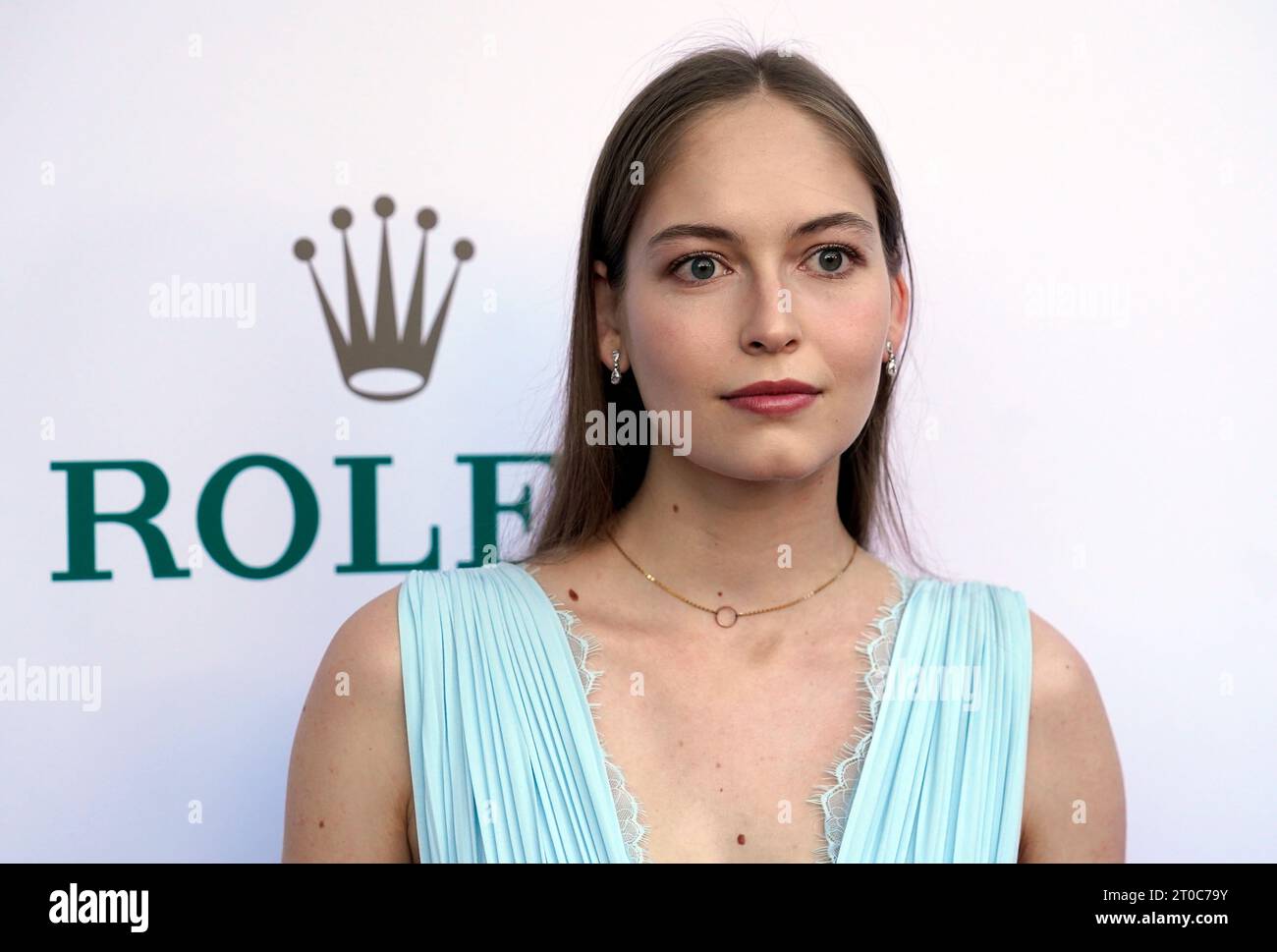 Violinist Geneva Lewis poses at the 2023 Los Angeles Philharmonic Gala ...