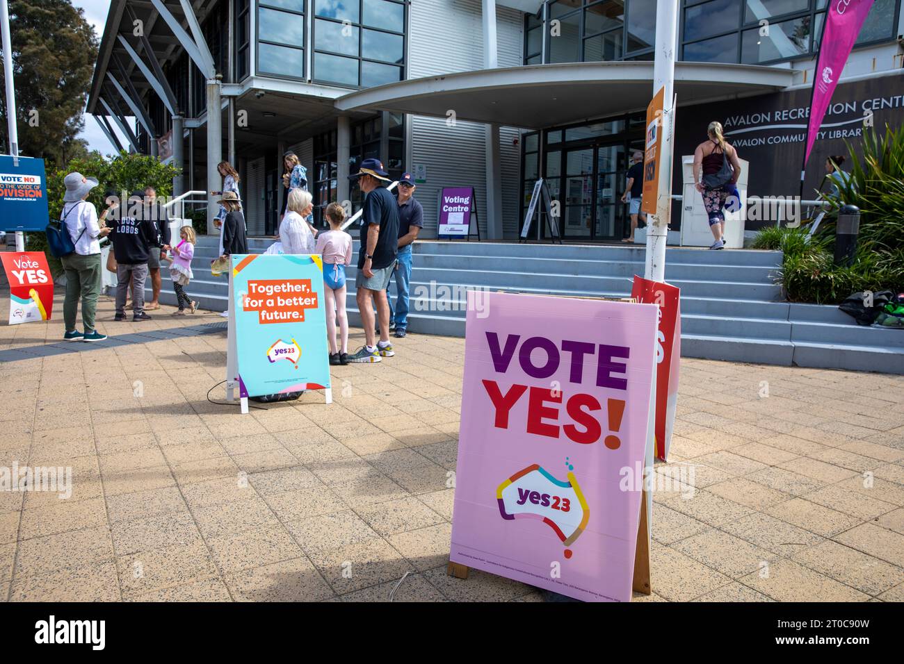 Friday 6th October 2023, Polling station open in Avalon Beach Sydney ...