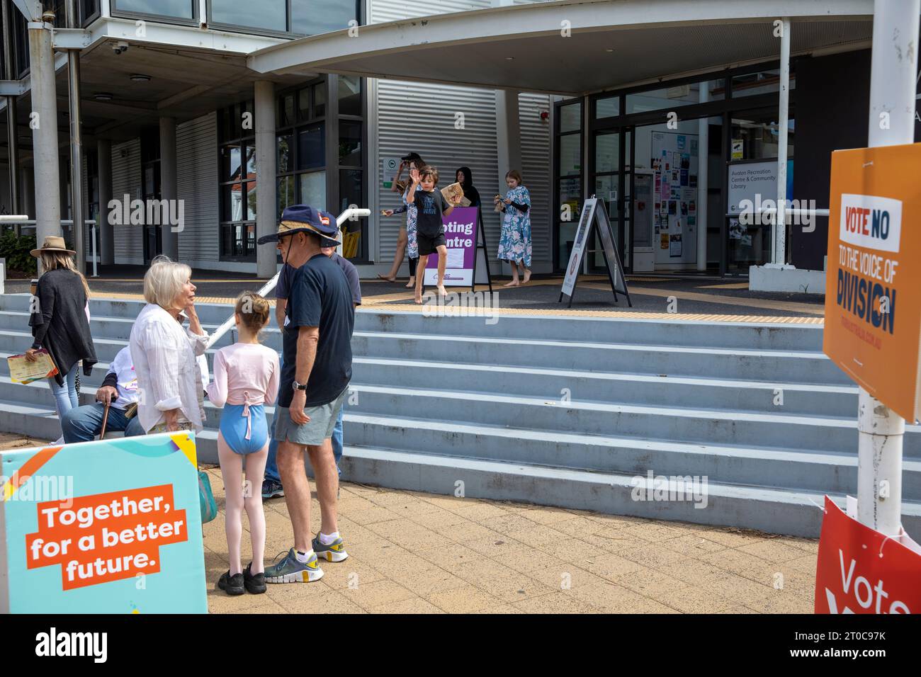 Aboriginal peoples and torres strait islanders hi-res stock photography ...