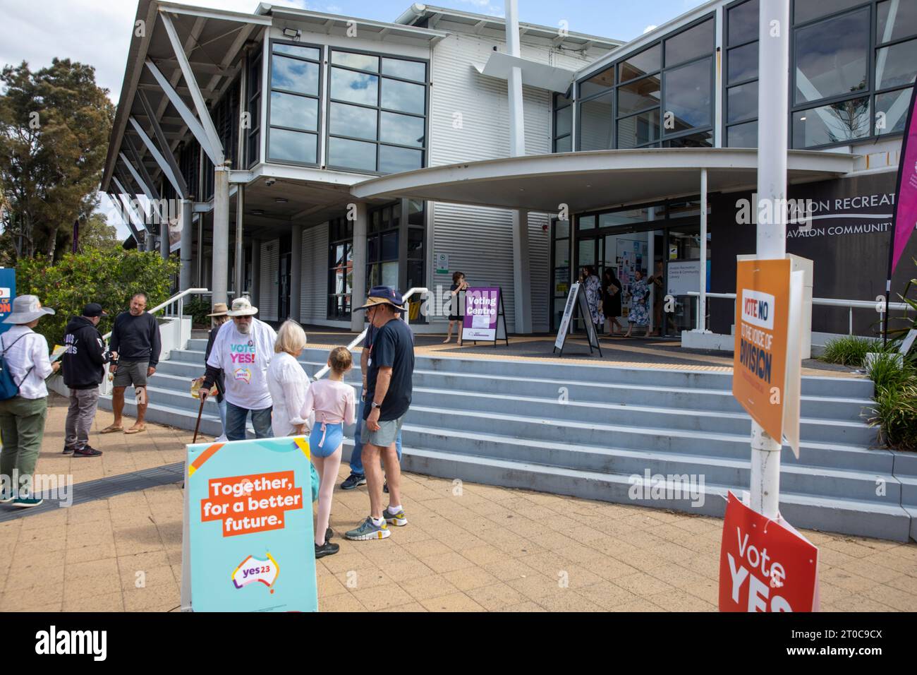 Friday 6th October 2023, Polling station open in Avalon Beach Sydney ...