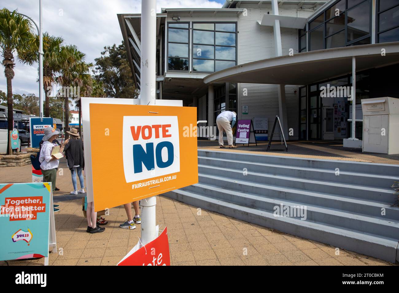 Friday 6th October 2023, Polling station open in Avalon Beach Sydney ...