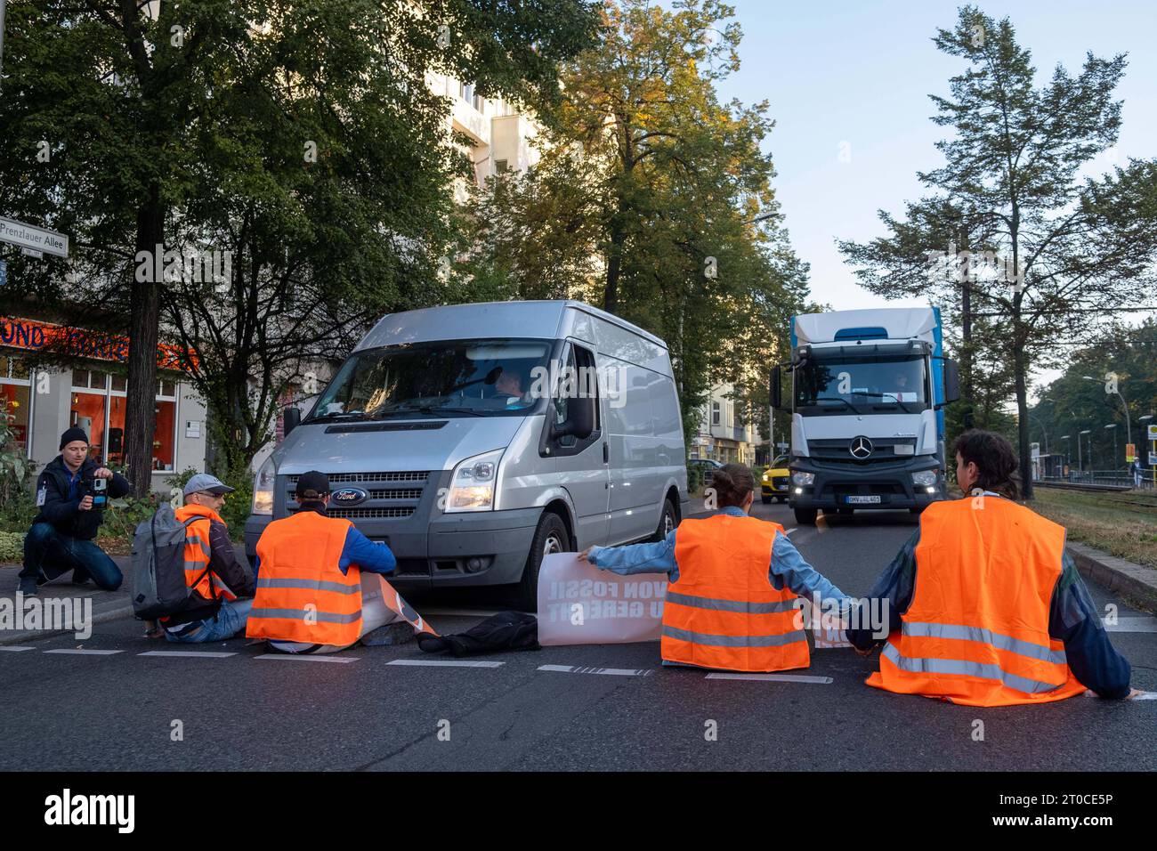 Laufblockaden hi-res stock photography and images - Alamy
