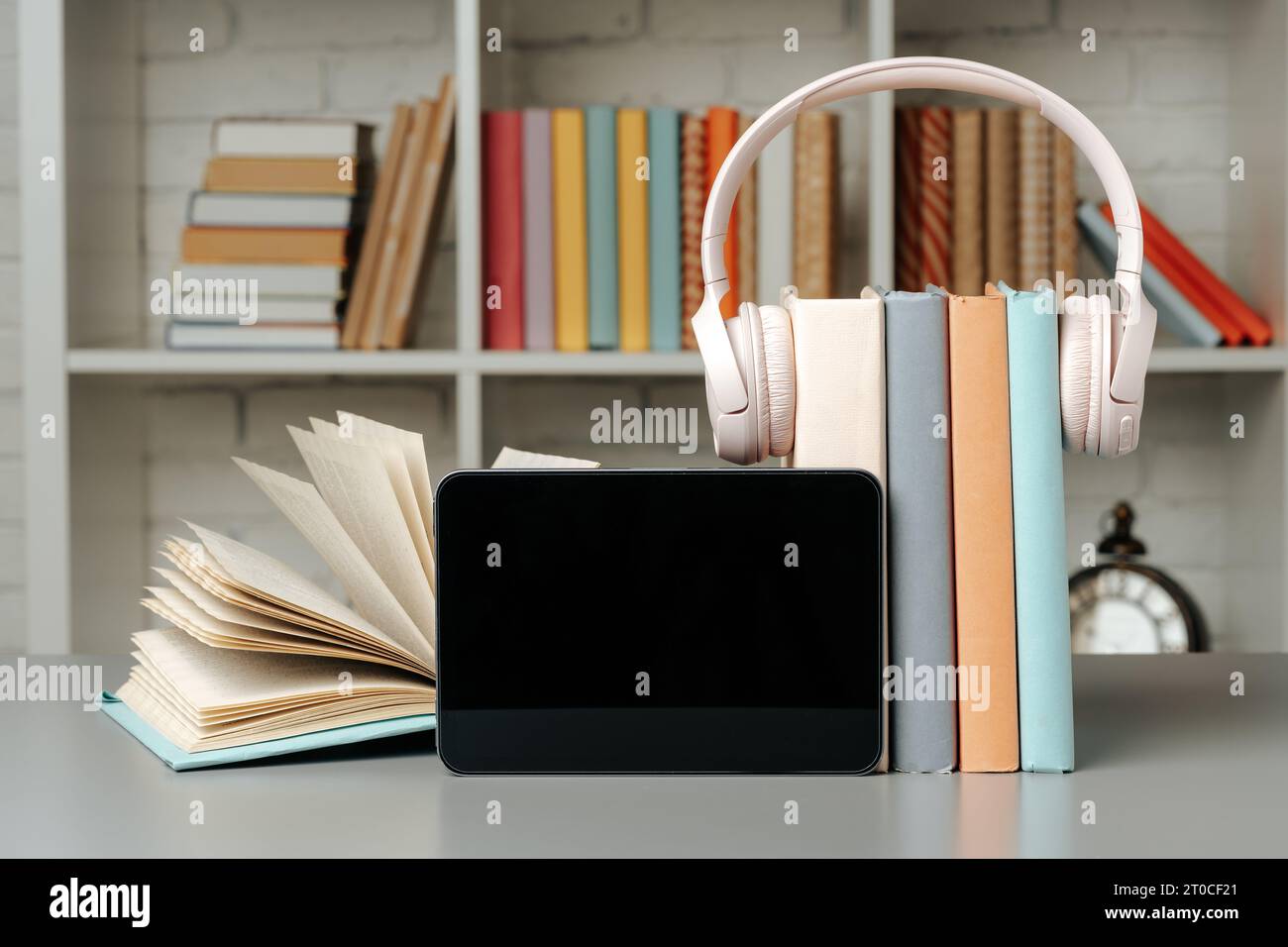 Digital library concept modern hi-res stock photography and images - Alamy